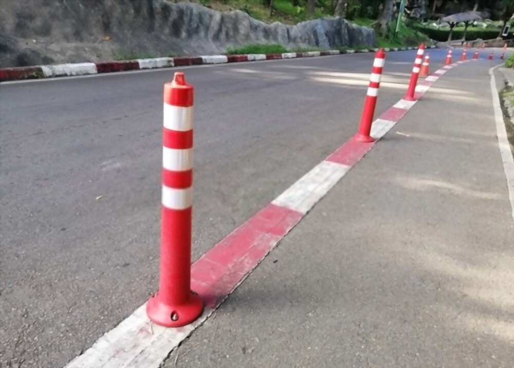 Know About the Work of Removable Bollards for Stop Traffic – Glitter & Glue